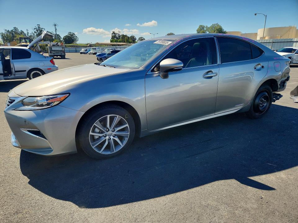JTHBW1GG2G2115504, 2016 Lexus Es 300h vehicle history