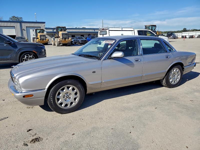 SAJDA14C4YLF01691, 2000 Jaguar Xj8 vehicle history